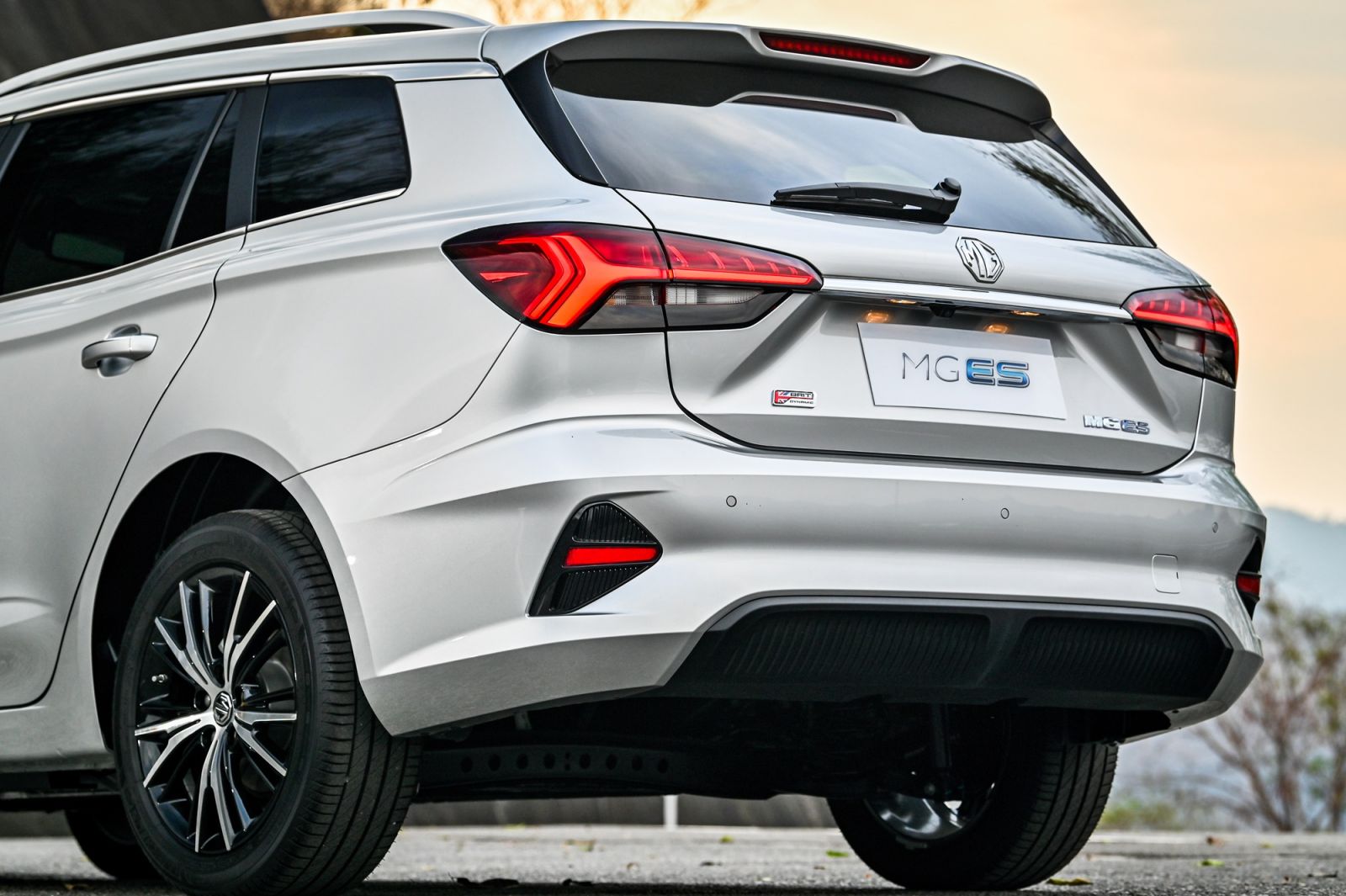 เผยก่อนพร้อมจอง...รถไฟฟ้าใหม่ NEW MG ES ลุ้นราคา Motor Show 2023 นี้ | AUTODEFT ข่าวรถยนต์ รีวิว ...